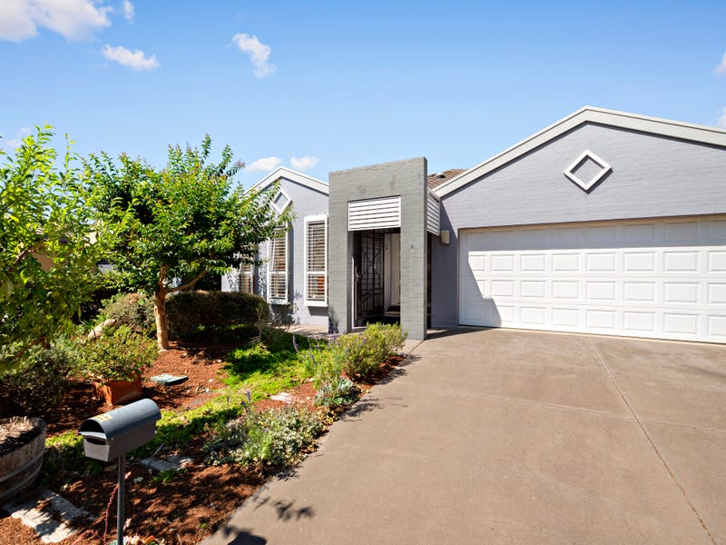 9 Flos Greig Street, Watson, ACT 2602 - Property Details