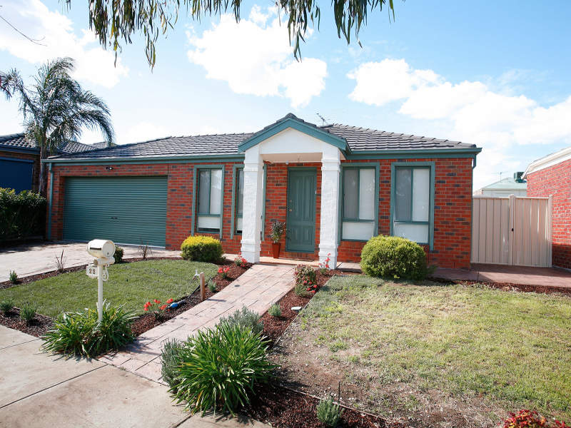 22 Prospector Drive, Cairnlea, Vic 3023 - Property Details