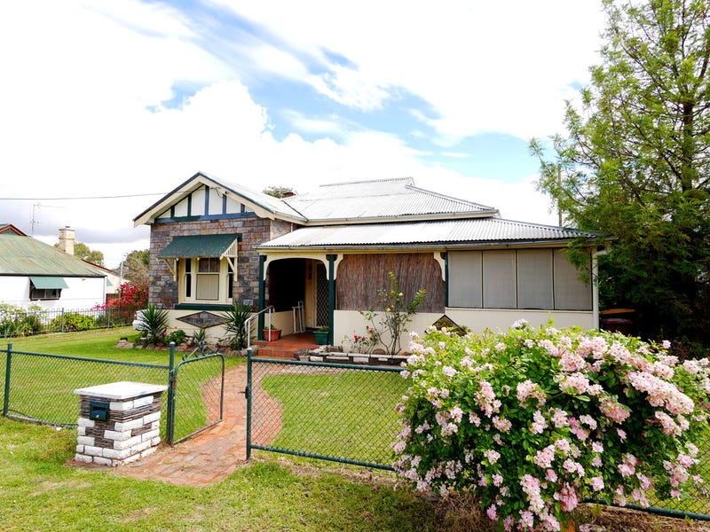10 Baronga Street, Cowra, NSW 2794 - Property Details