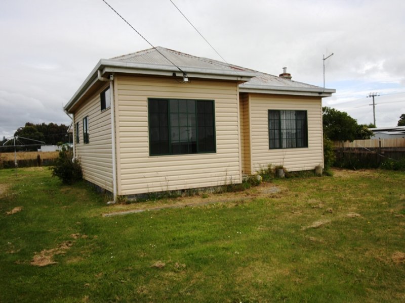 2 Rocklyn Road, Smithton, Tas 7330 - Property Details