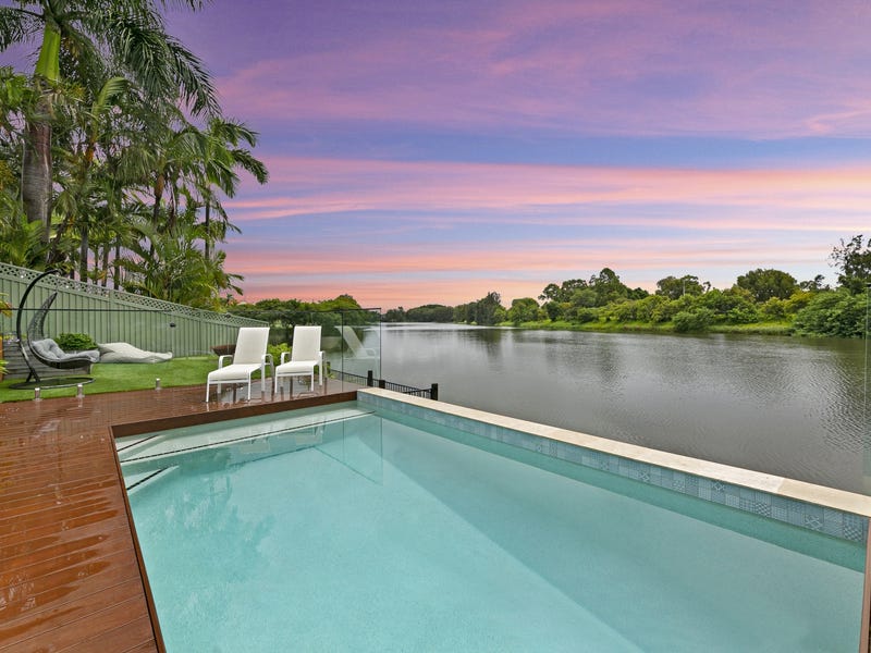 10 Emerton Crescent, Robina, Qld 4226 - Property Details