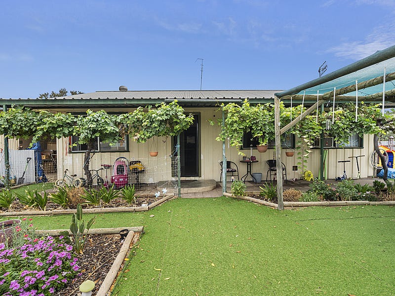 2 Murray Street, Paringa, SA 5340 - Property Details