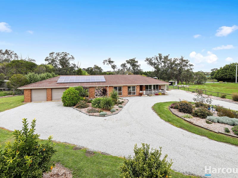 8A Fairway Drive, Drouin, Vic 3818 - Property Details