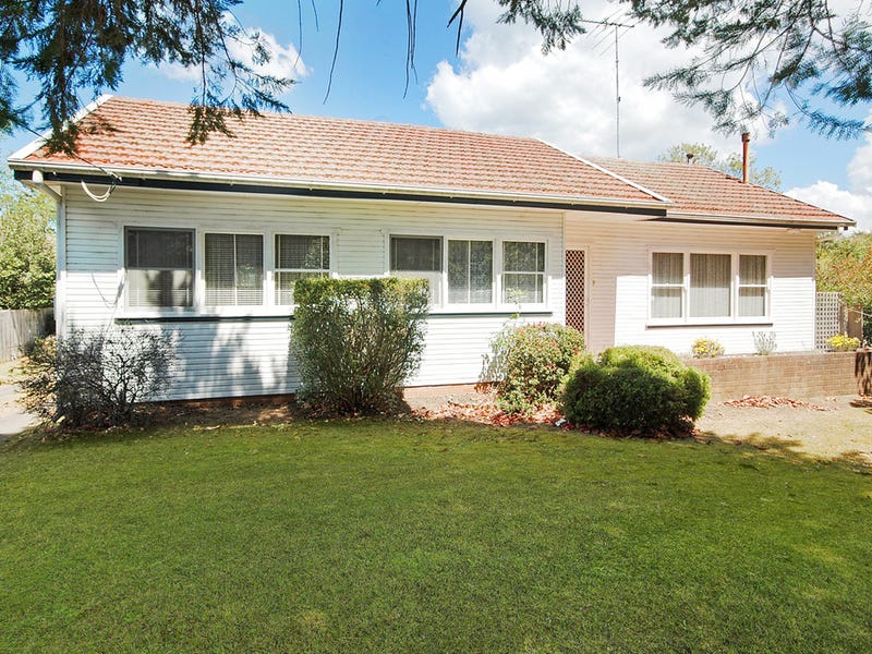 1 Warwick Street, Katoomba, NSW 2780 - Property Details