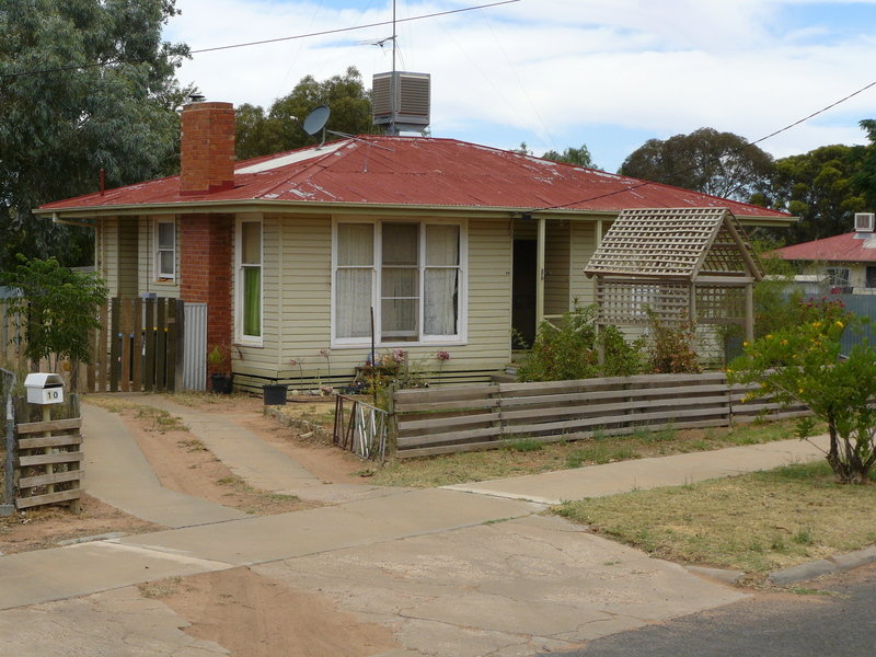 10 Chislett Court, Merbein, Vic 3505 - Property Details
