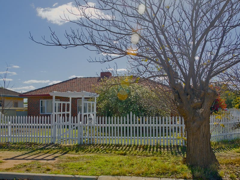 2 Hill St, Merredin, WA 6415 - House for Sale - realestate.com.au