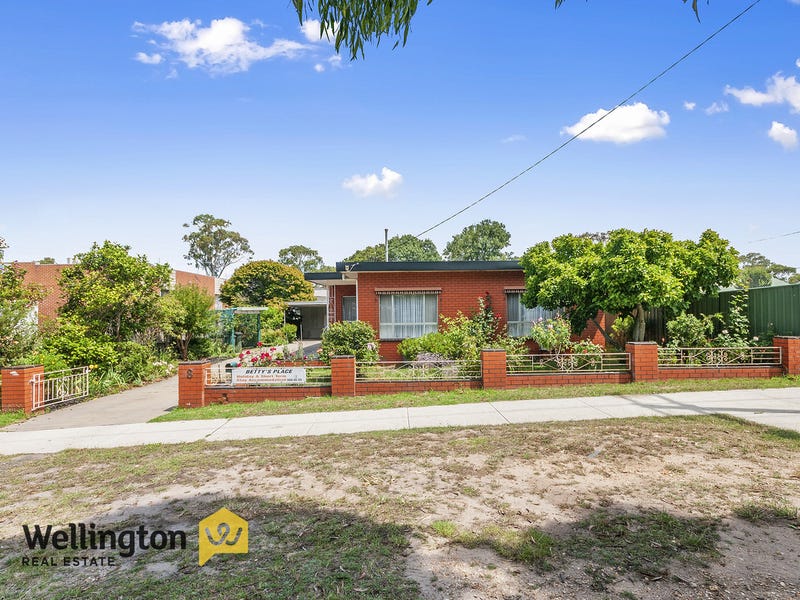 8 George Street, Heyfield, VIC 3858 - realestate.com.au