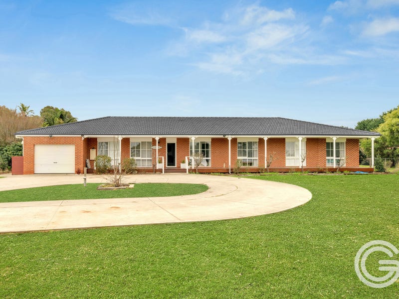 41 Ryan Road, Pakenham, Vic 3810 - Property Details