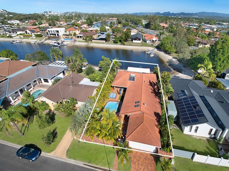 5 Cadence Avenue, Mermaid Waters, QLD 4218 - realestate.com.au