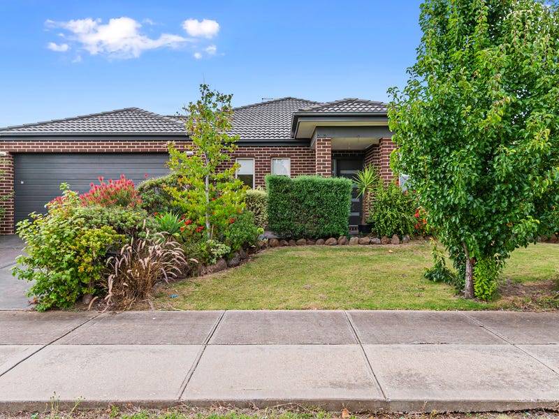 132 Botanica Springs Boulevard, Brookfield, VIC 3338 - realestate.com.au