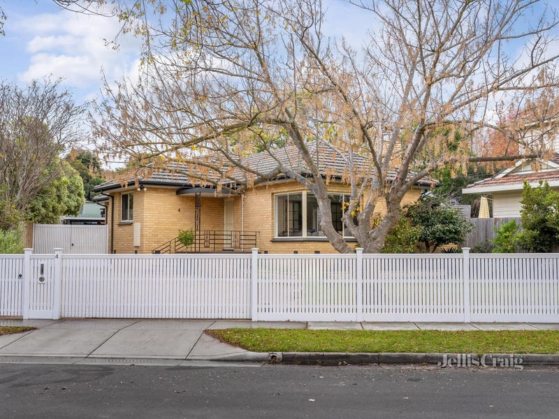 4 Adams Street, Murrumbeena, Vic 3163 - Property Details