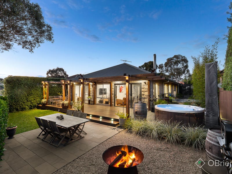 42 Escarpment Drive, Frankston South, VIC 3199 - realestate.com.au