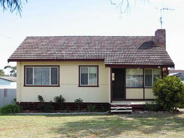 16 Bowden Terrace, Katanning, WA 6317 - Property Details