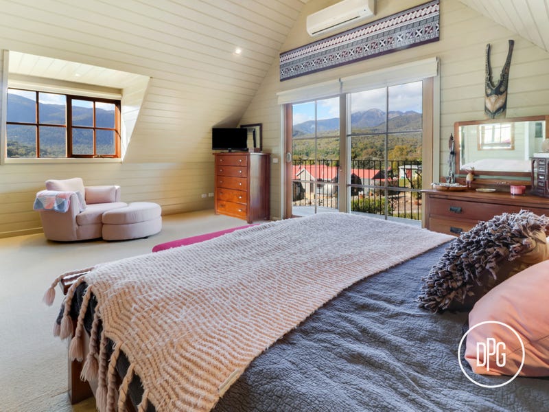 32 Alpine Ridge Drive, Merrijig, Vic 3723 - Property Details