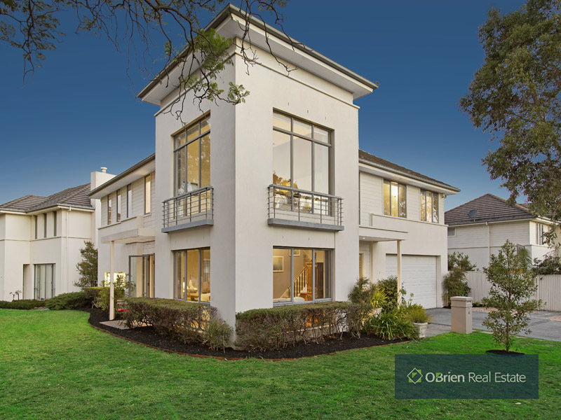 2 Royal Troon Place, Heatherton, Vic 3202 - Property Details