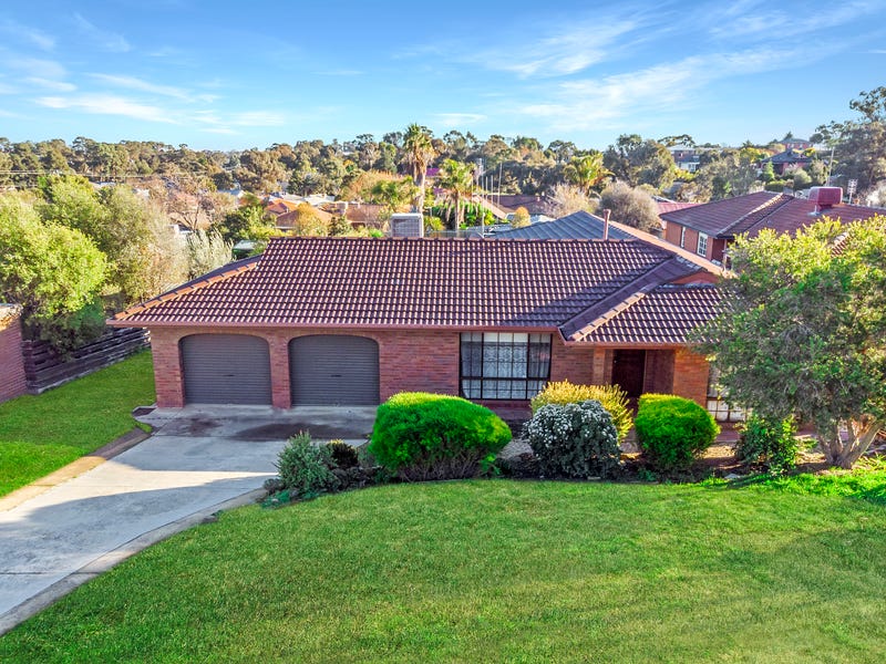 9 Mayfield Parade, Strathdale, VIC 3550 - realestate.com.au