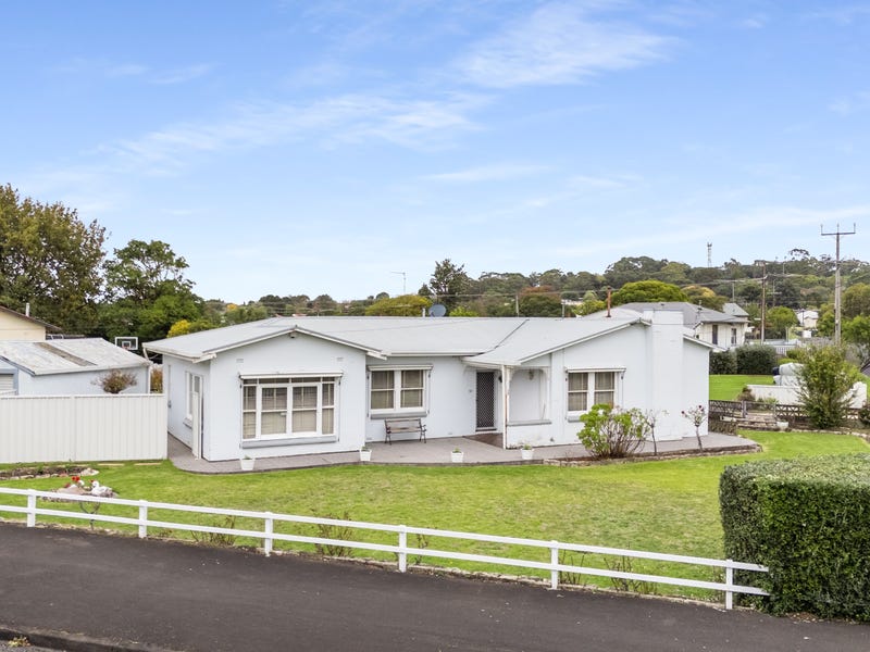 30 Boandik Terrace, Mount Gambier, SA 5290 - realestate.com.au