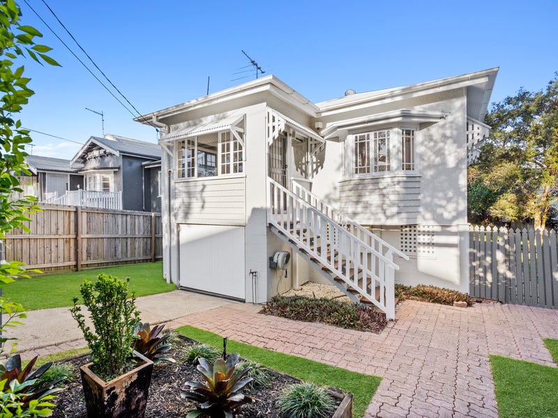 33 Riding Road, Hawthorne, Qld 4171 - Property Details