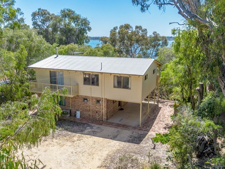 82 Estuary View Road, Dawesville, WA 6211 - Property Details