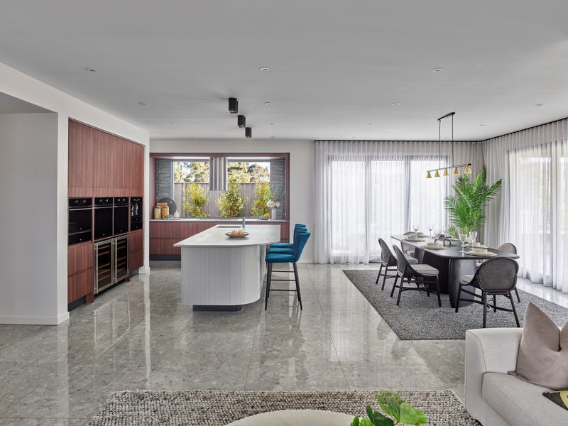 8 Hillview Road, Greenvale, VIC 3059 - realestate.com.au