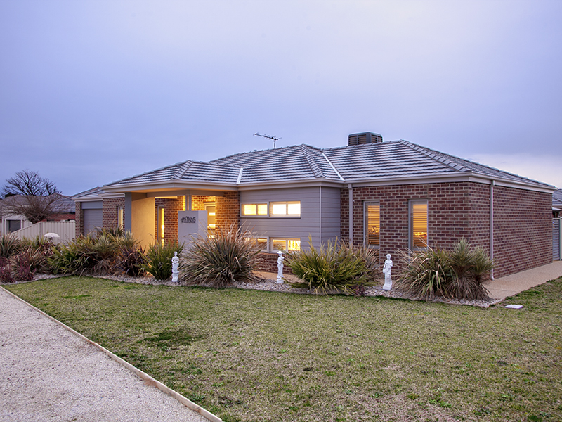 1 GALLAGHER DRIVE, Wahgunyah, Vic 3687 - Property Details
