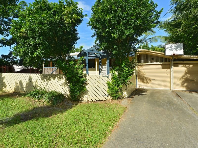 4 Moignard Street, Manoora, Qld 4870 - Property Details