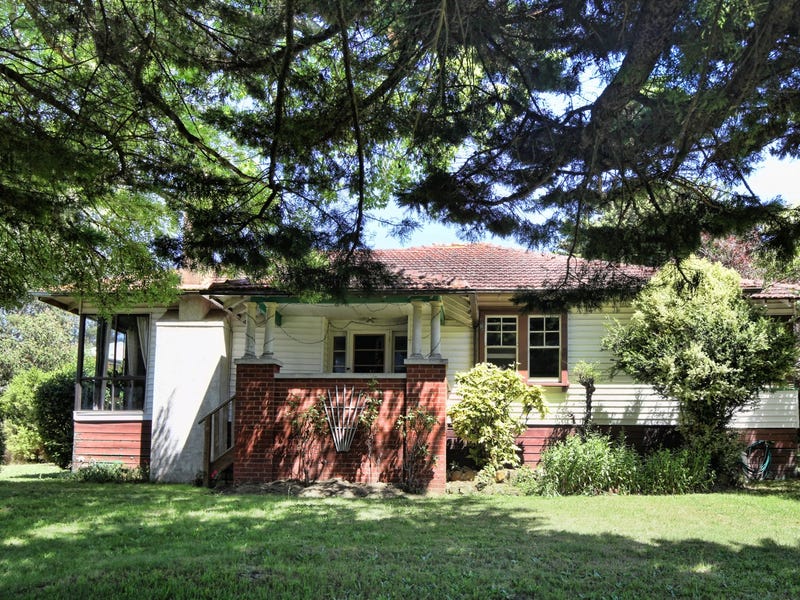 143 High Street, Woodend, Vic 3442 - Property Details