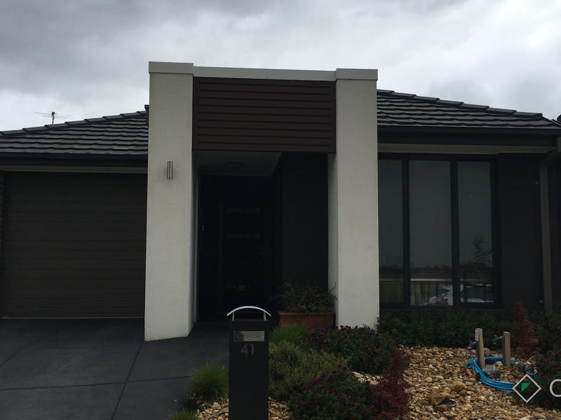 41 Springleaf Avenue, Clyde North, Vic 3978