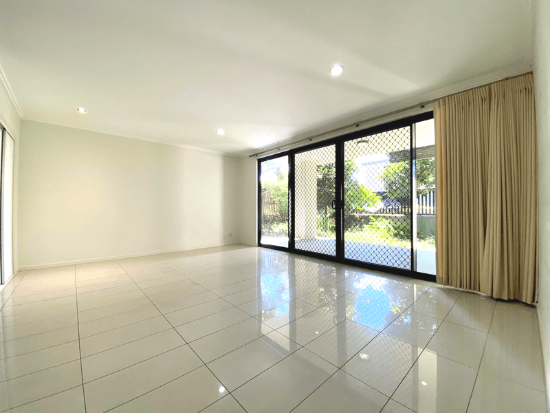 1/49 Crump Street, Holland Park West, QLD 4121 - realestate.com.au