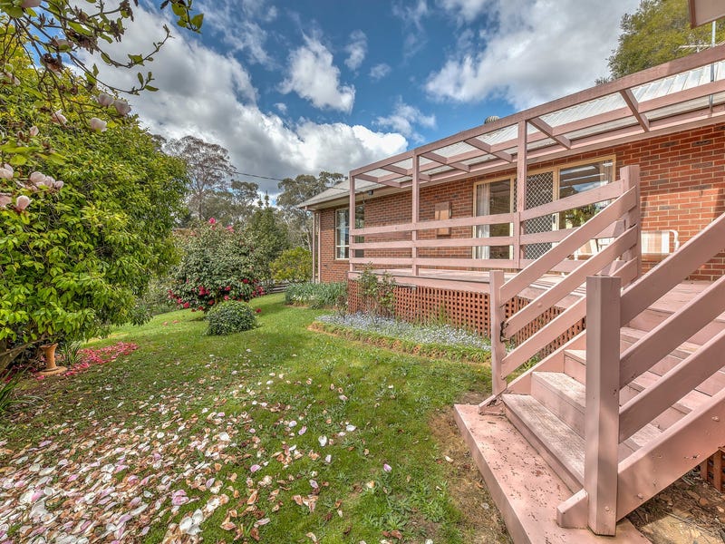 1 Hargreaves Road, Bright, Vic 3741 - Property Details