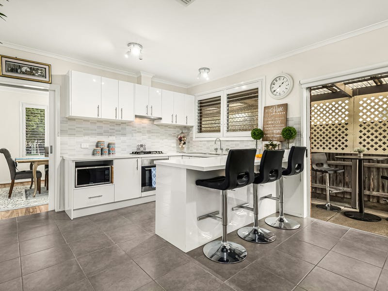 17 Stenson Road, Kealba, Vic 3021 - Property Details