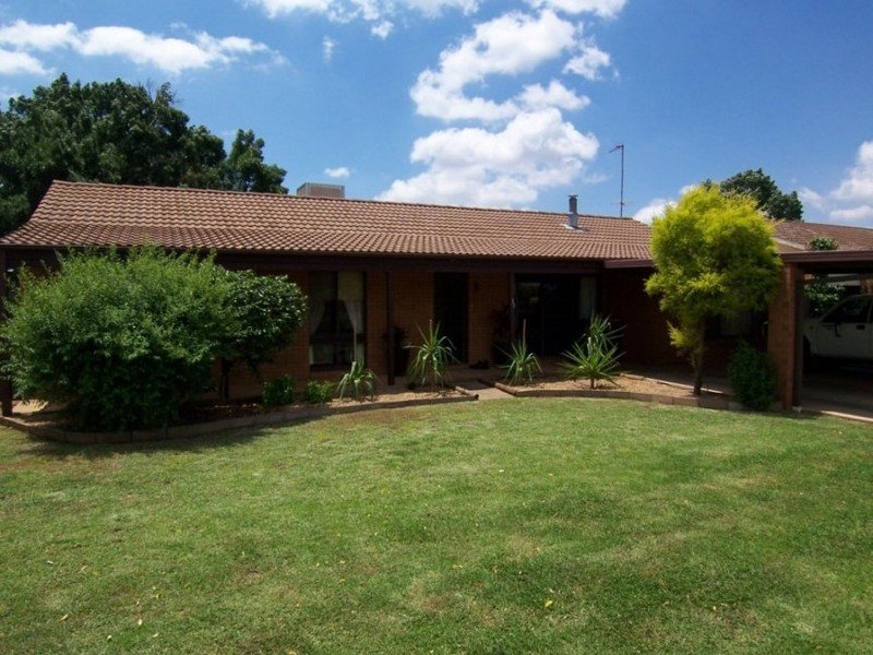 33 Taylor Road, Griffith, NSW 2680 - Property Details