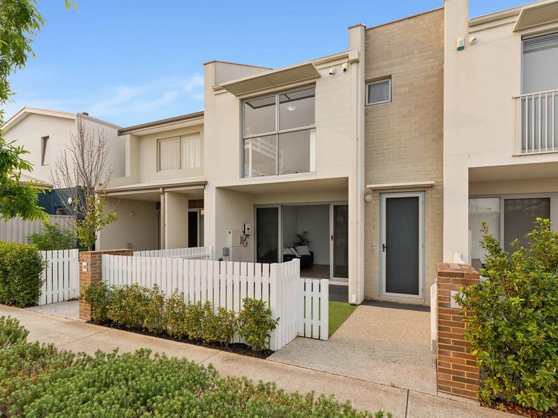 18 Azurite Way, Treeby, WA 6164 - Property Details