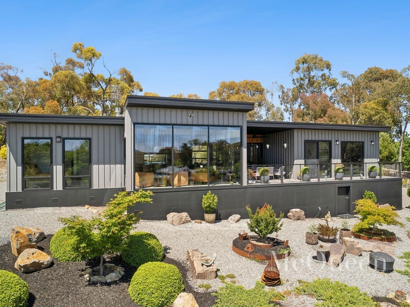 17 West Street, Daylesford, Vic 3460 - Property Details
