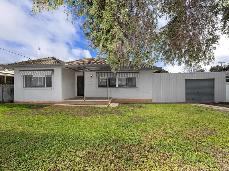 212 Bourke Street, Tolland, NSW 2650 - Property Details