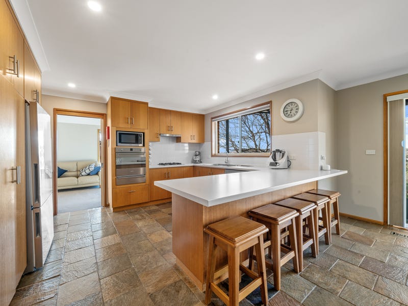 33 Callaway Crescent, Gordon, ACT 2906 - Property Details