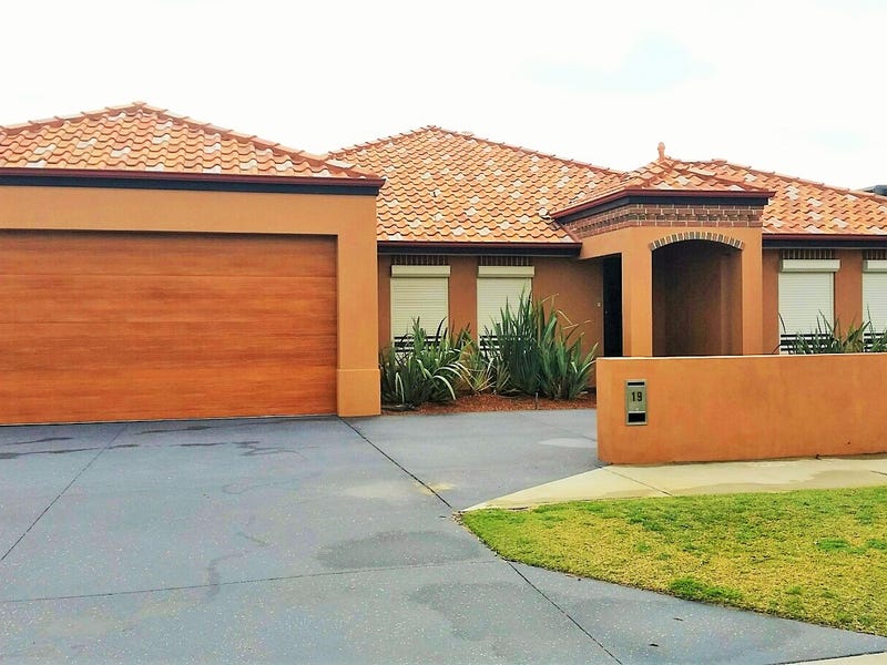19 Antuka Road, Rockingham, WA 6168 - realestate.com.au