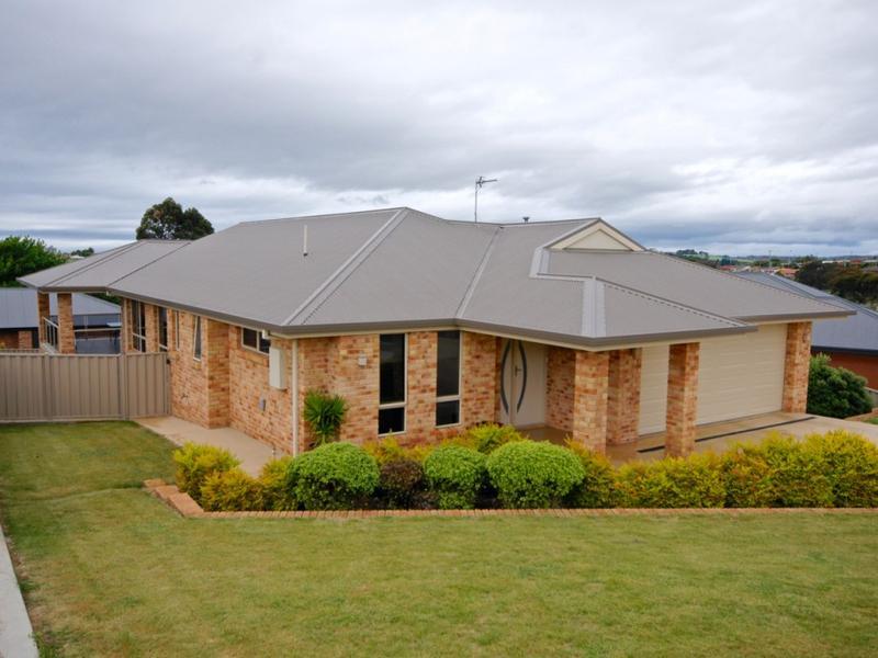 18 Rowena Court, Devonport, TAS 7310 - realestate.com.au