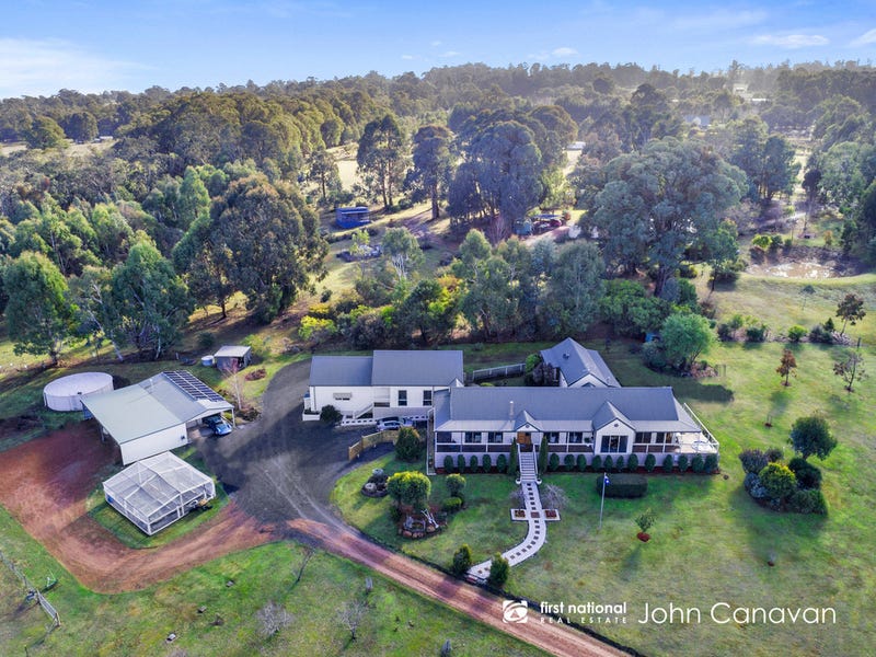 82 Bromfield Drive, Tolmie, VIC 3723 - realestate.com.au