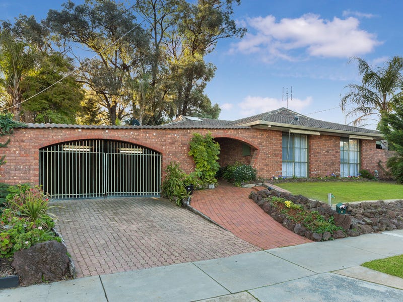 5 Boronia Crescent, Strathdale, Vic 3550 - Property Details