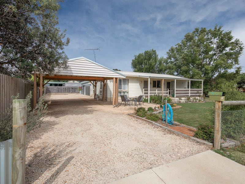 28 Rose Boulevard, Lancefield, Vic 3435 - Property Details