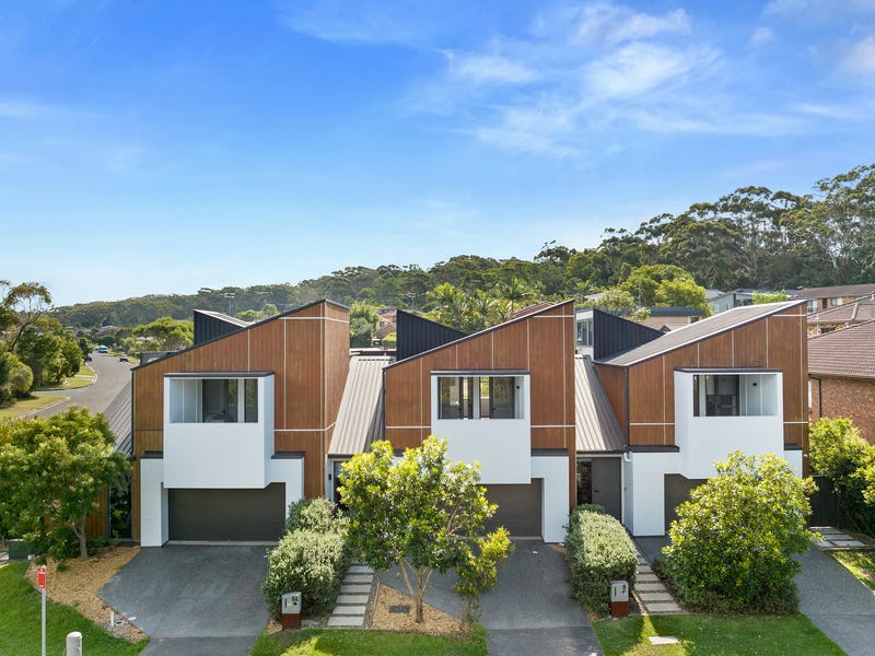 8 Ocean Beach Drive, Shellharbour, NSW 2529 - Property Details