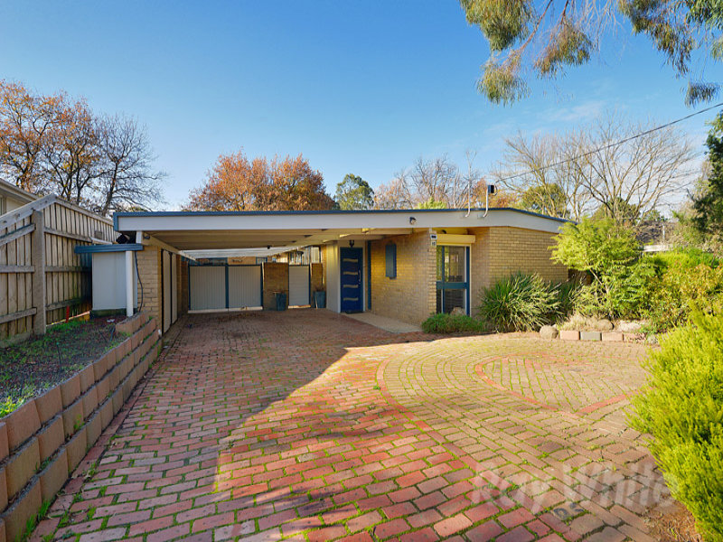 10 Hawthory Road, Kilsyth, Vic 3137 - Property Details