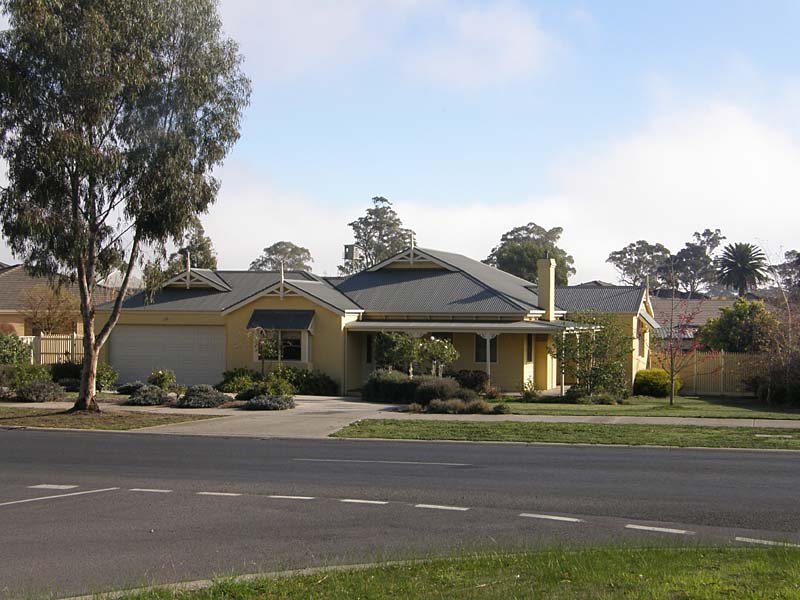 51 Ellavale Drive, Traralgon, Vic 3844 - Property Details