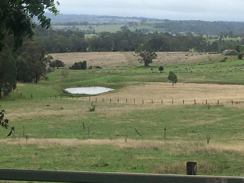 108 Pioneer Road, Geham, Qld 4352 - Property Details