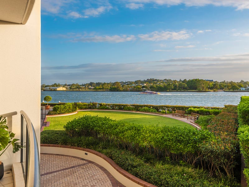 2/31 Harbour Road, Hamilton, Qld 4007 - Property Details