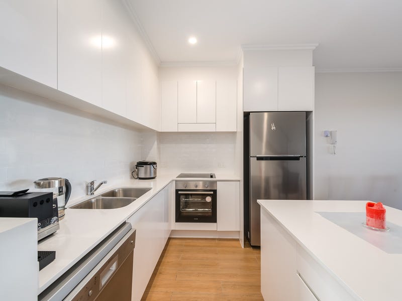 5/42 Stadium Drive, Robina, Qld 4226 - Property Details