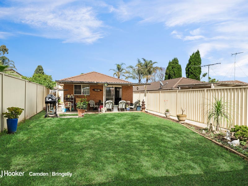 2/15 Porter Street, Minto, NSW 2566 - Property Details