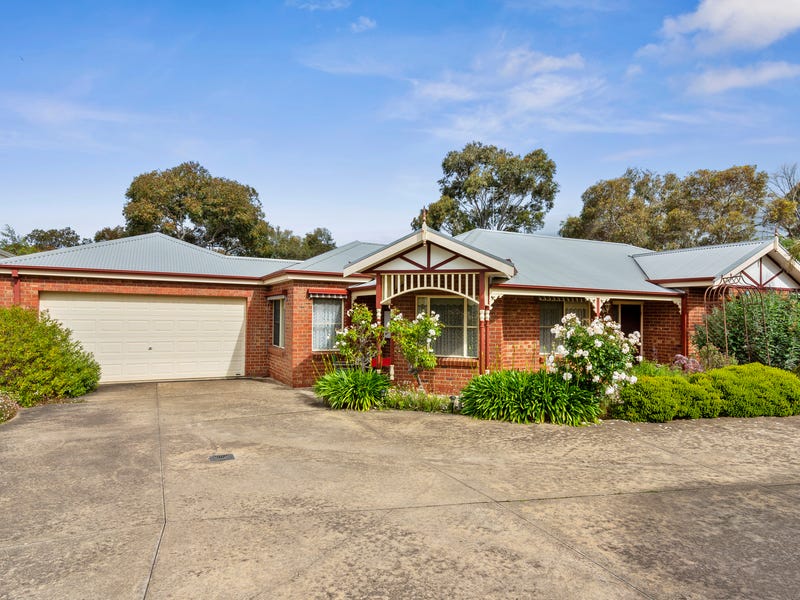 2/13 Finningley Court, Highton, Vic 3216 - Property Details