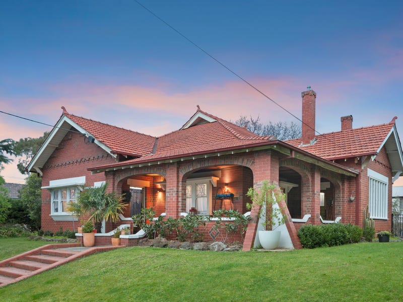 203 Charman Road, Cheltenham, Vic 3192 - Property Details